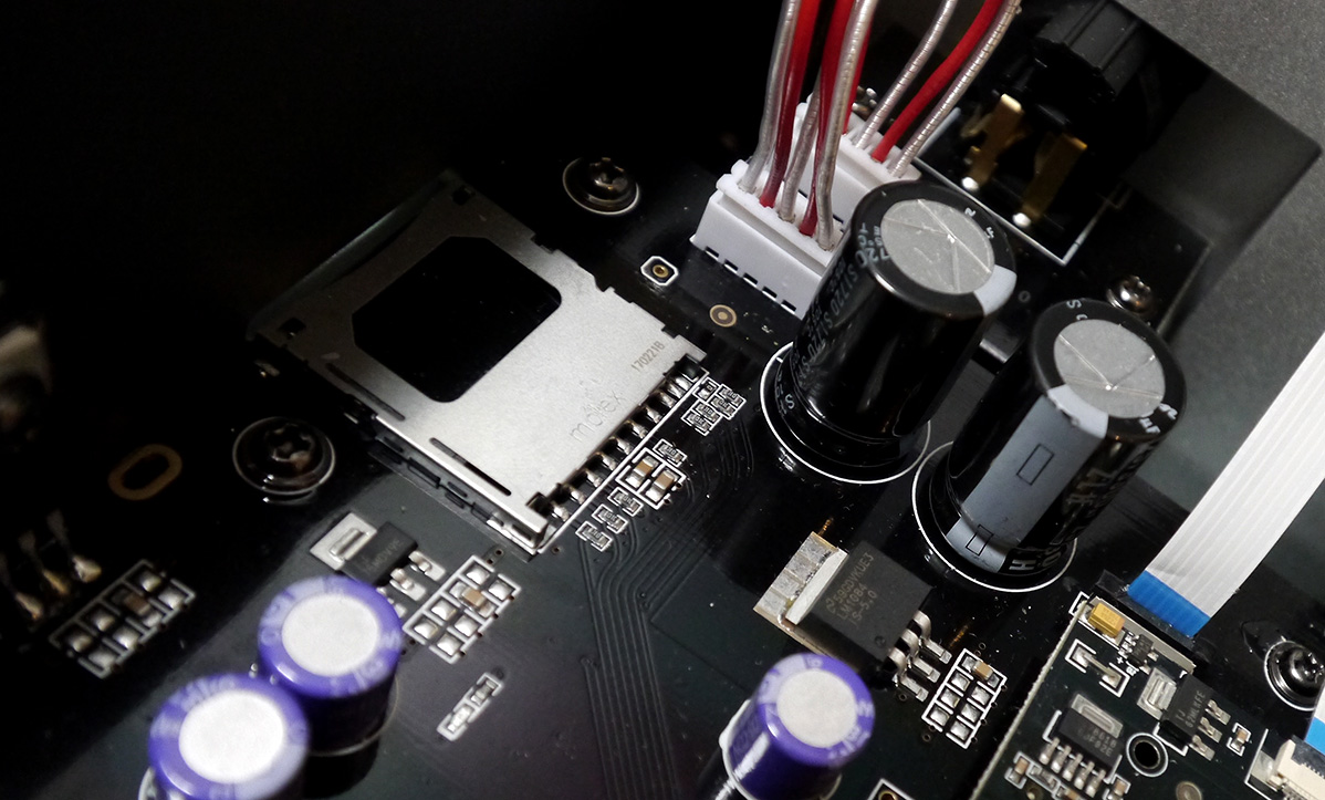 6moons audioreviews: Soundaware A300